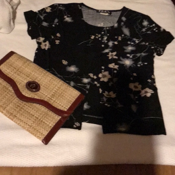 JKLA California | Tops | Jkla California Blk Floral Stretch Layer ...